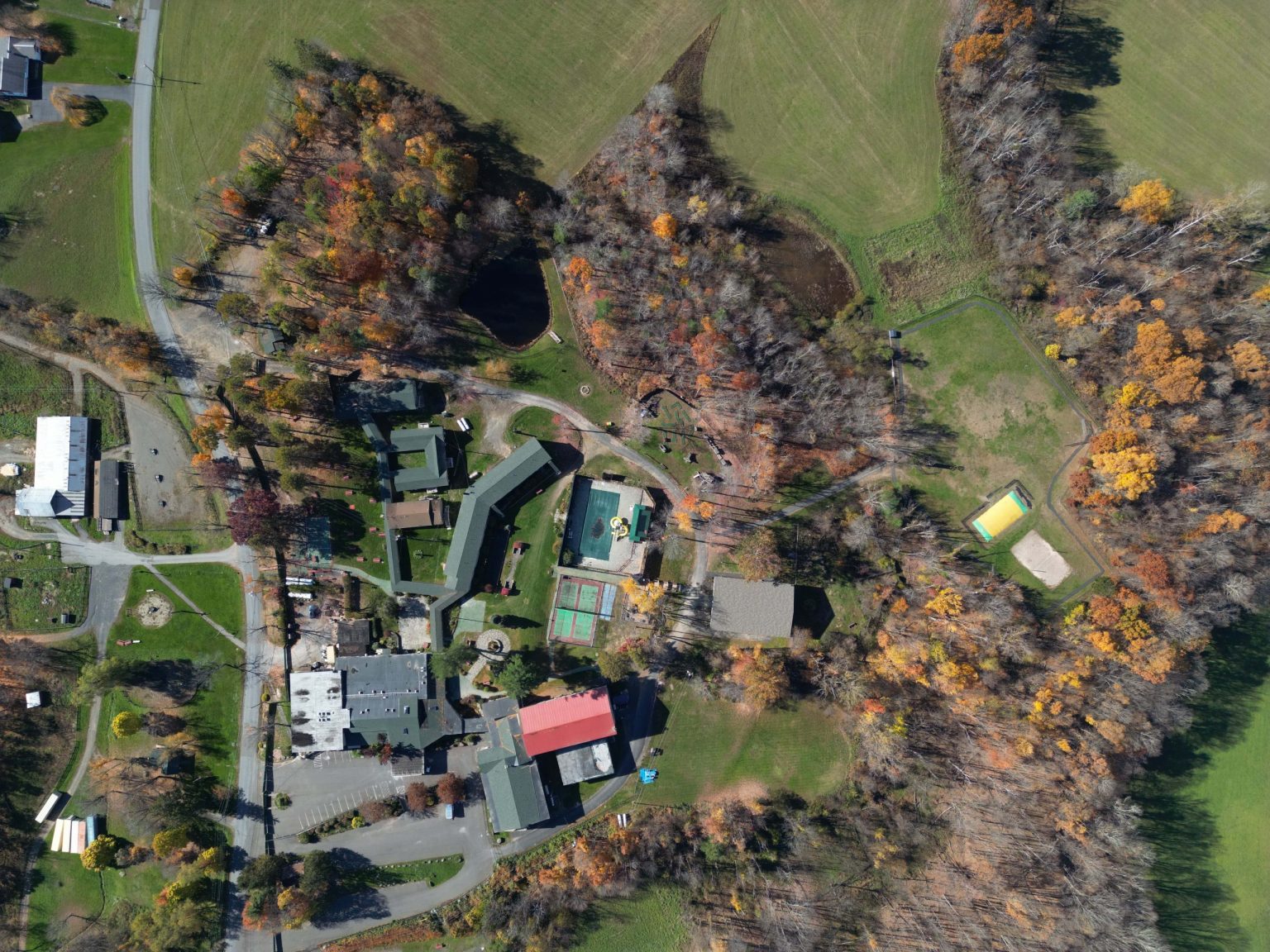 Pine Grove Resort – Pine grove hotel